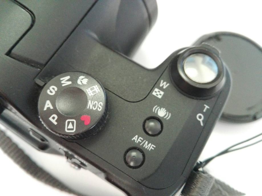 Panasonic DMC FZ7 fotoaparat