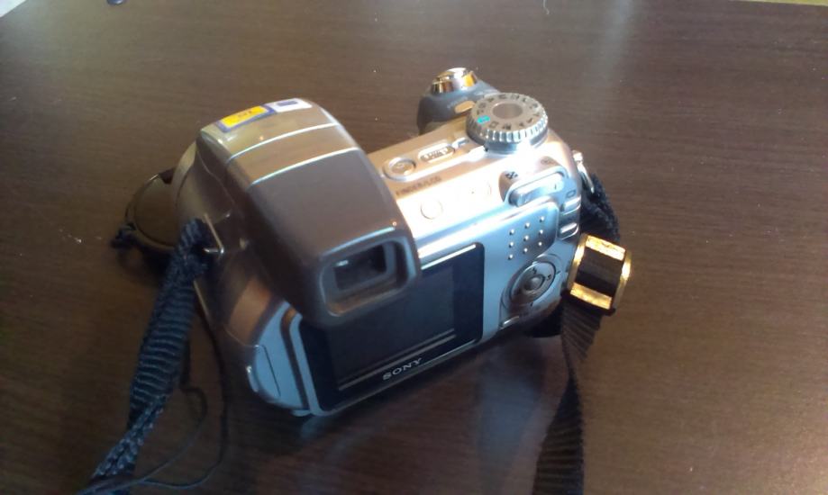 Sony DSC-H2 Super Steady Shot digitalni aparat