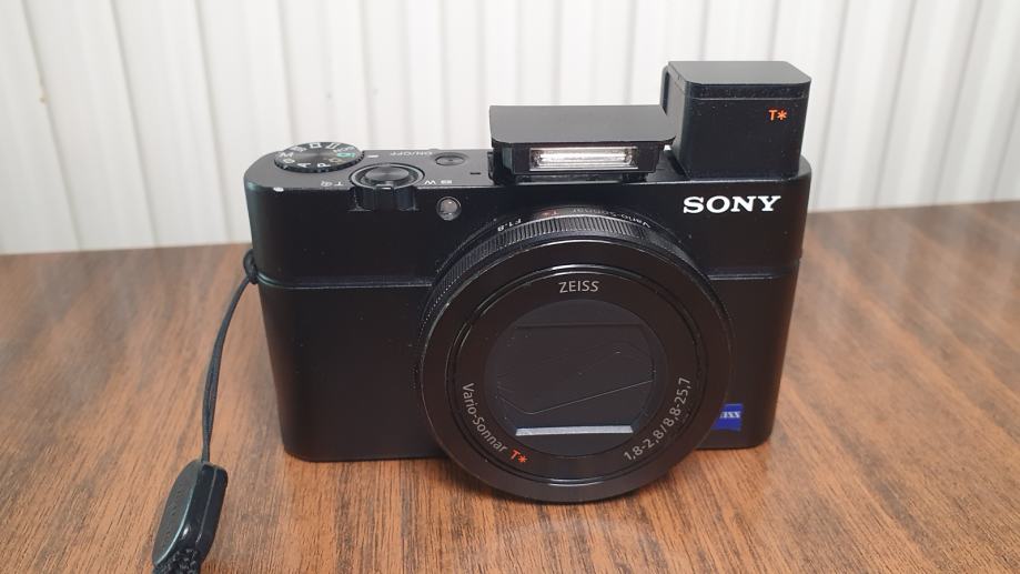 SONY RX 100 M3 SA PODVODNIM KUĆIŠTEM