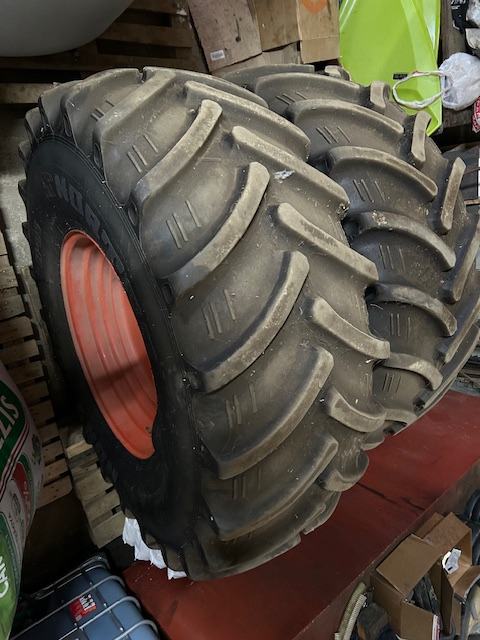 Gume i felge 650/75 R32