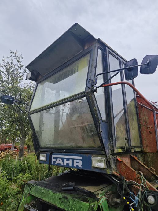 Kabina sa klimom kombajna Deutz - Fahr 1302