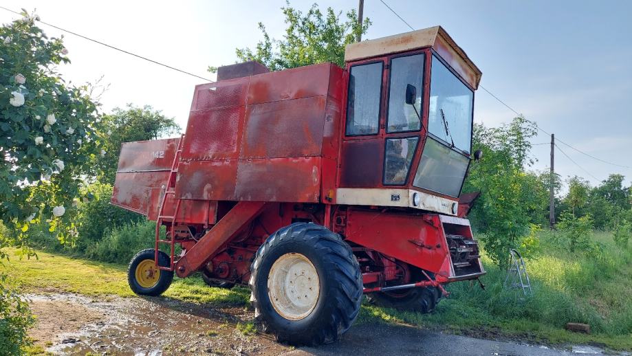 Kombajn Zmaj 142 dijelovi