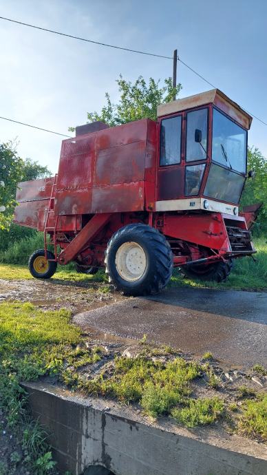 Kombajn Zmaj 142 dijelovi