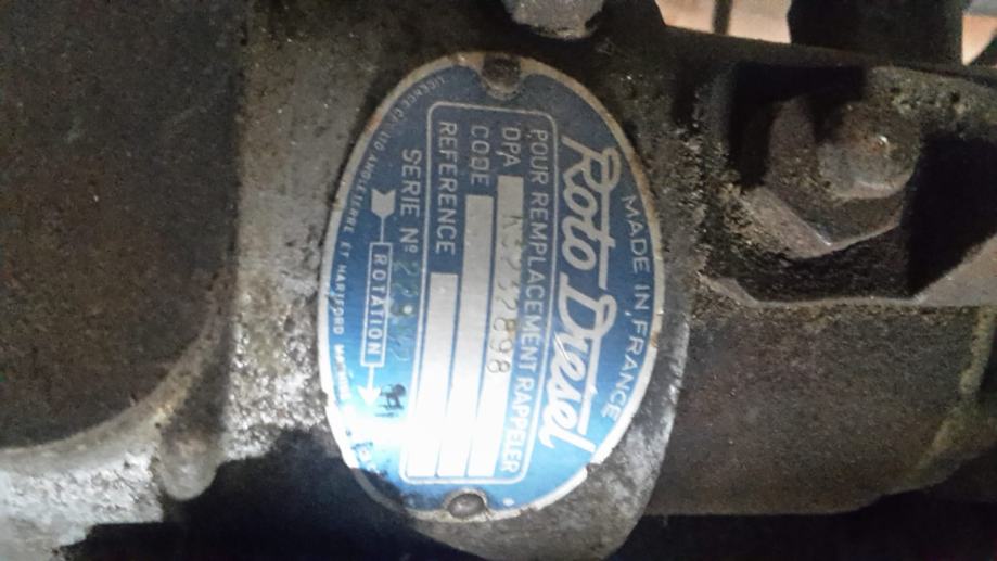 Bosch pumpa John deere 330