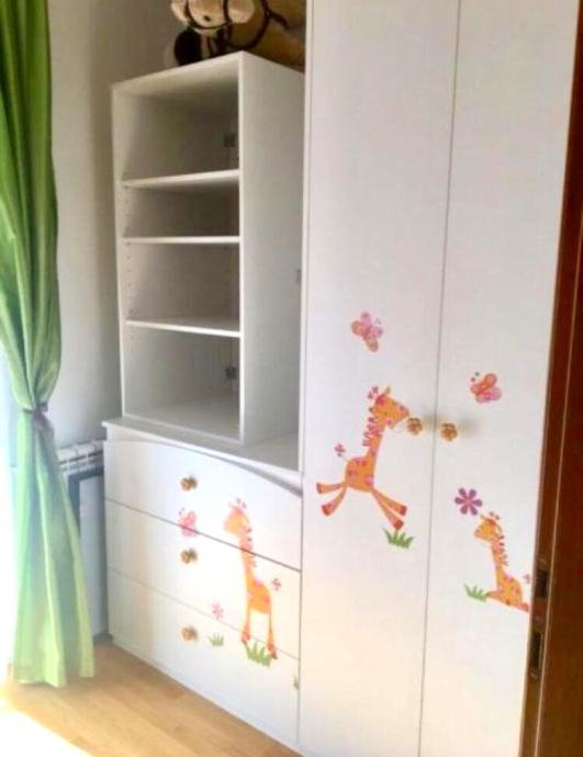 Dječji ormar i komoda Vesela žirafa