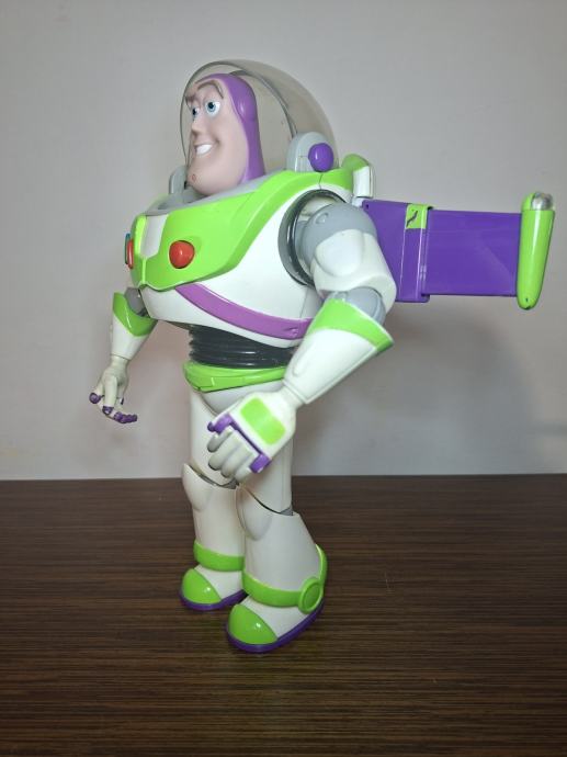 Buzz Lightyear veca figura na baterije iz Toy Story filmova