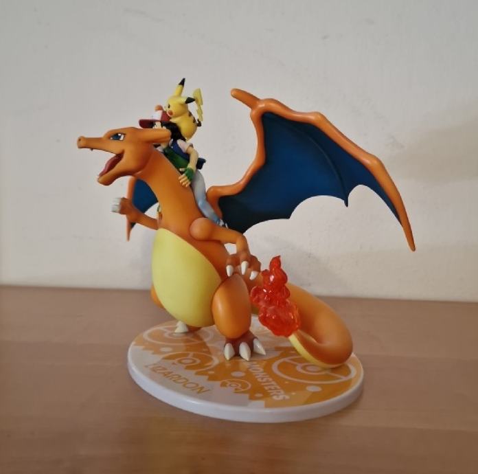 Charizard Ash Pikachu Figura