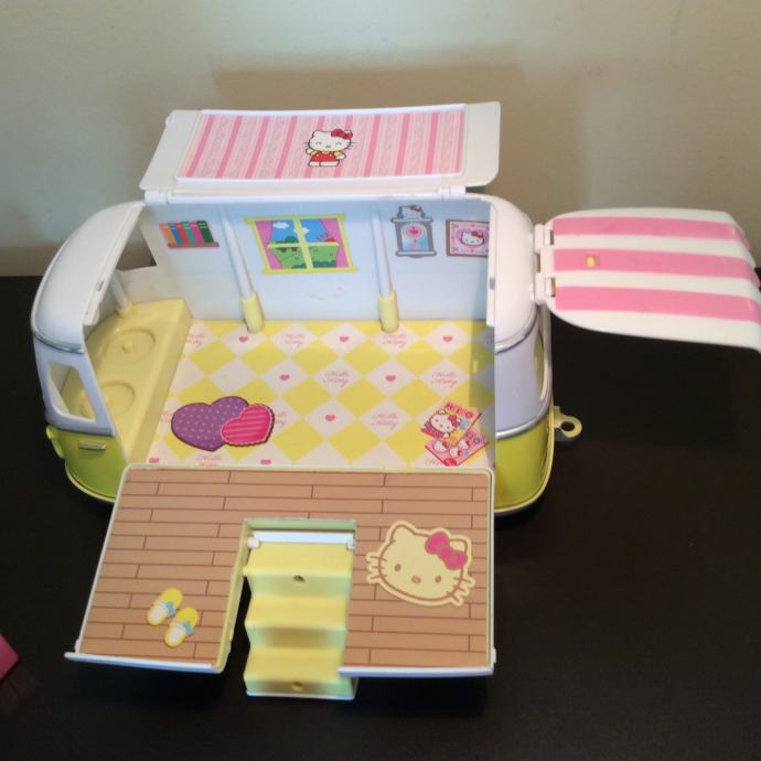 HELLO KITTY Camper Van set + dodatna kućica i figure