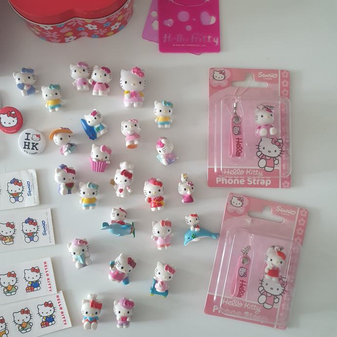 Hello Kitty Lot - figurice, privjesci, naljepnice