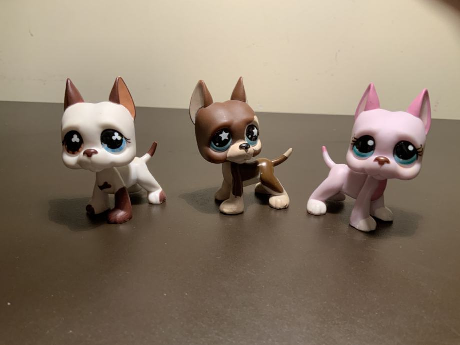 Littlest pet shop ( LPS ) figure IV