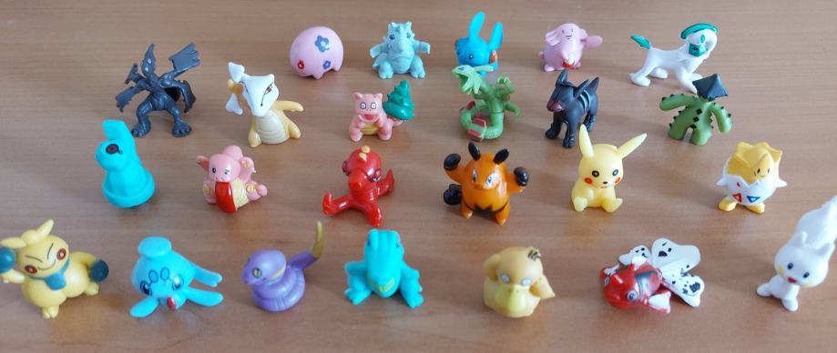 Pokemon figurice 24 kom