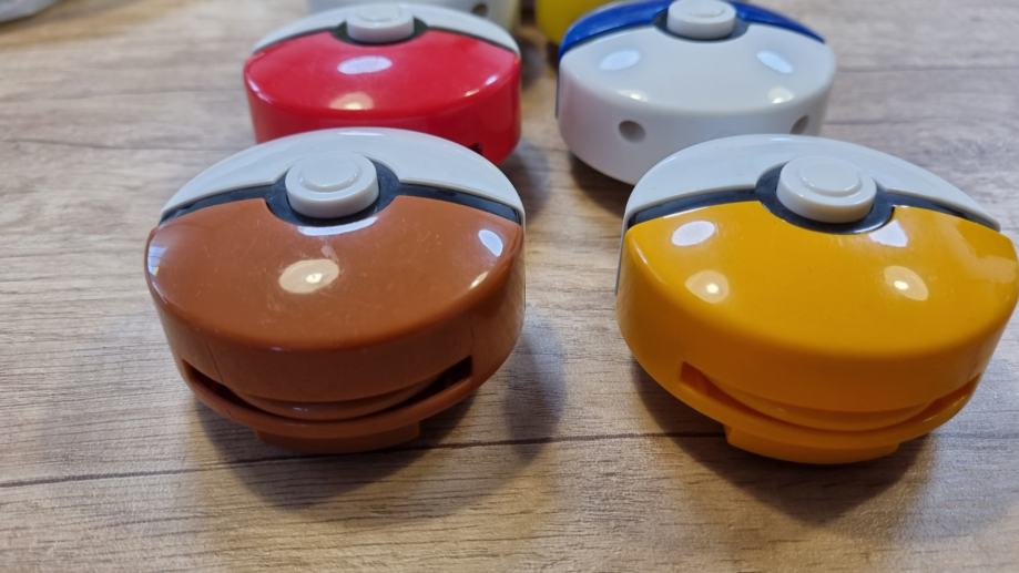 POKEMON - Poké Ball Disc Shooters - LOT