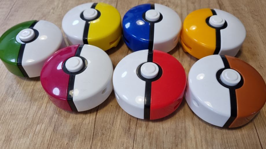 POKEMON - Poké Ball Disc Shooters - LOT