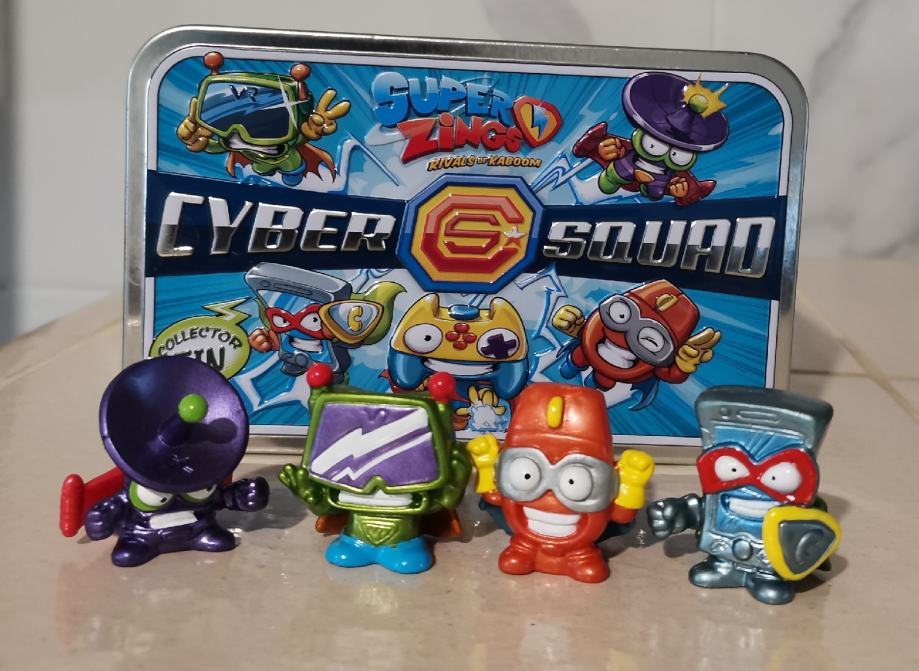 SUPER ZINGS CYBER SQUAD 4 FIGURICE U LIMENOJ KUTIJI 07273