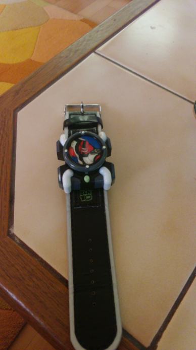 Ben 10 sat i figura Ben ten