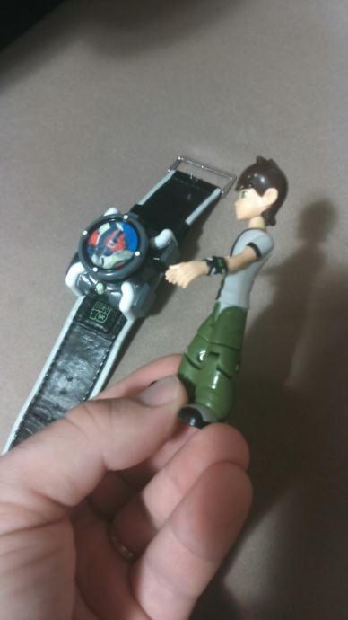 Ben 10 sat i figura Ben ten