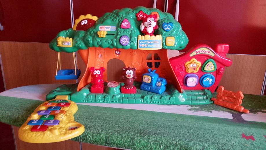 AKCIJA hITNO- Edukativna igračka - vtech 1-2-3 Smartville tree house