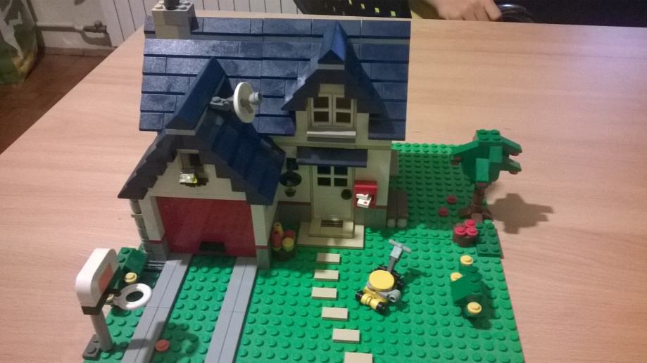 Lego 5891 Kućica u cvijeću (Apple Tree House)