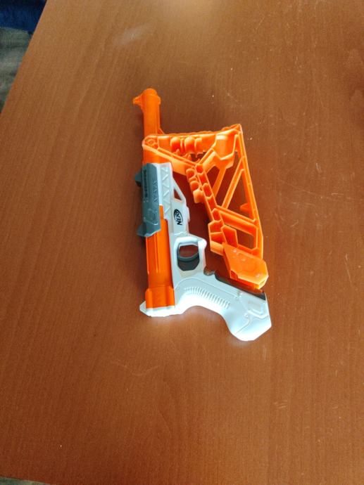 NERF set dva komada set dva pištolja,NERF sharpfire i na strike