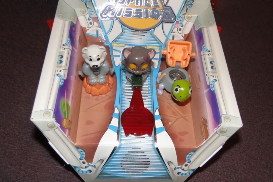 Kinder surprise - Space Mission Diorama EU 2012