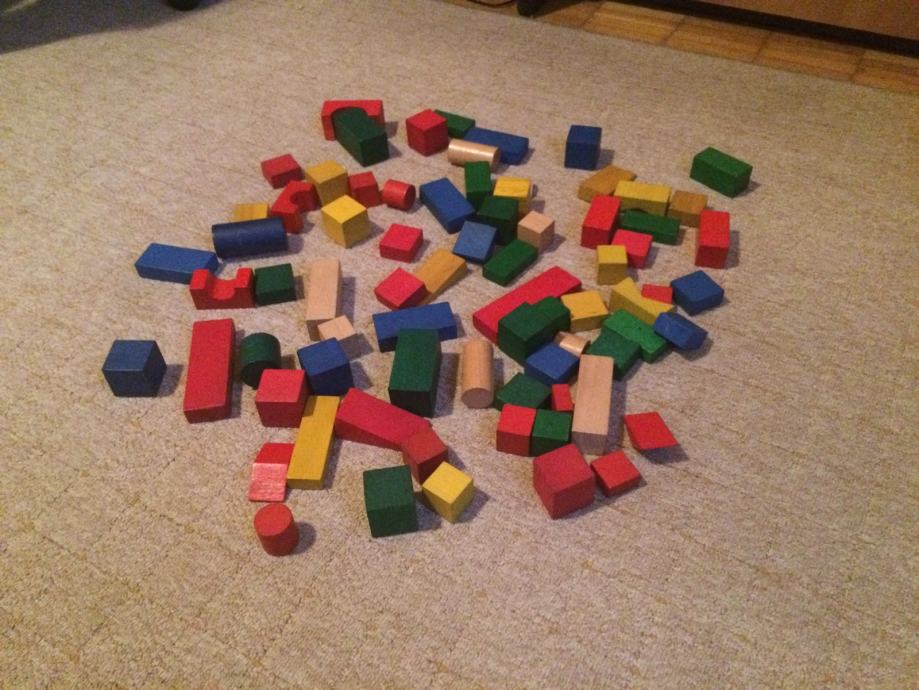 KOCKE ZA DJECU, DRVENE I PLASTIČNE