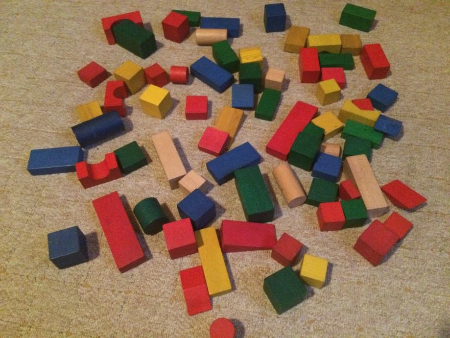 KOCKE ZA DJECU, DRVENE I PLASTIČNE