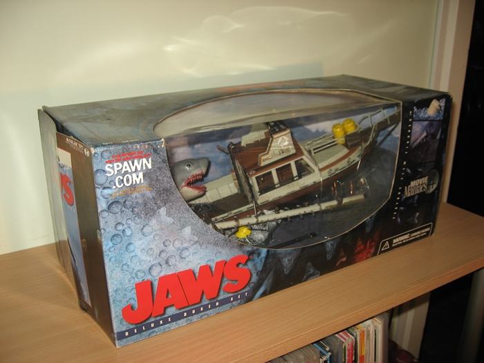 McFarlane Movie Maniacs Deluxe Jaws Box Set Diorama
