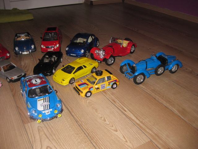 Modeli autića 1/18 i 1/24