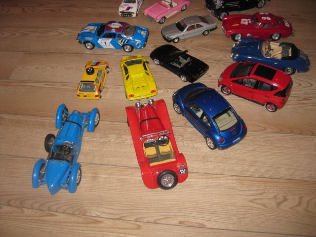 Modeli autića 1/18 i 1/24