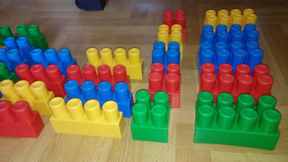 Plastične kocke za slaganje