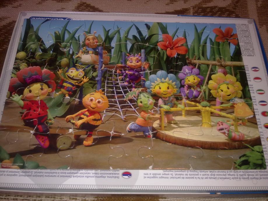 Puzzle Fifi i cvjetno društvoREZERVIRANO