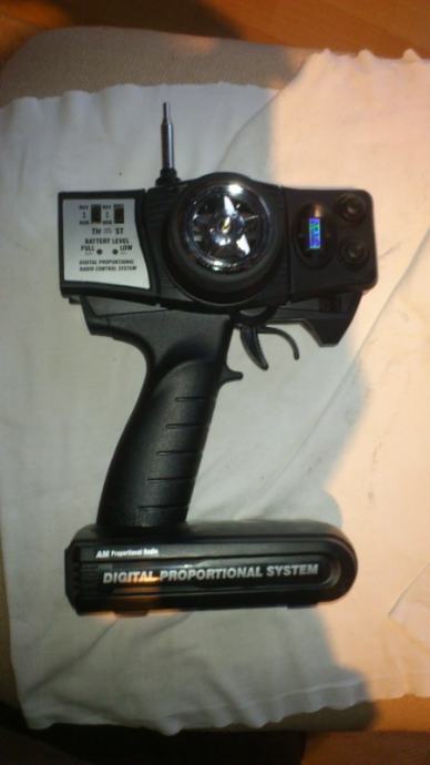 RC Nitro Car na benzin