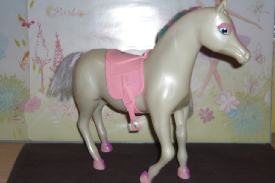 Barbie konj