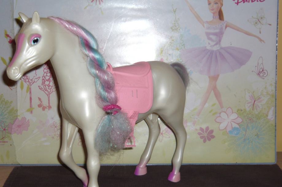 Barbie konj