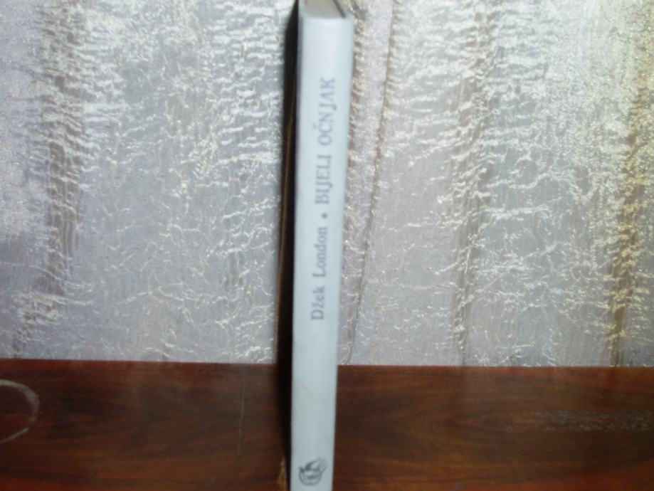 DŽEK LONDON BIJELI OČNJAK