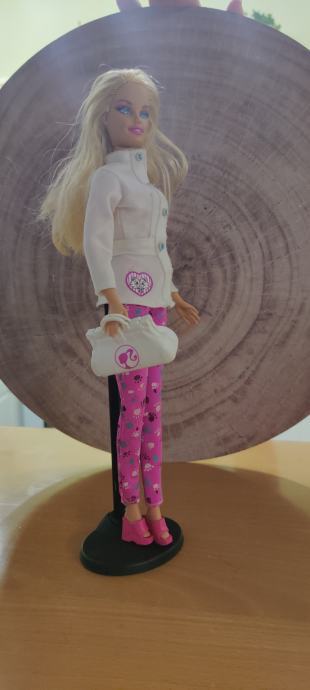 BARBIE MATTEL -veterinarka 11€