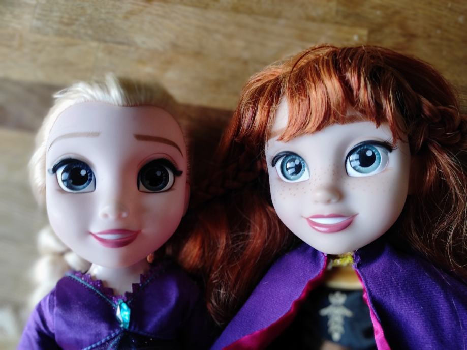 Frozen - Elsa lutka koja pjeva i Ana