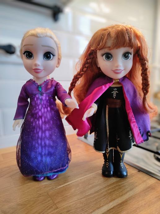 Frozen - Elsa lutka koja pjeva i Ana