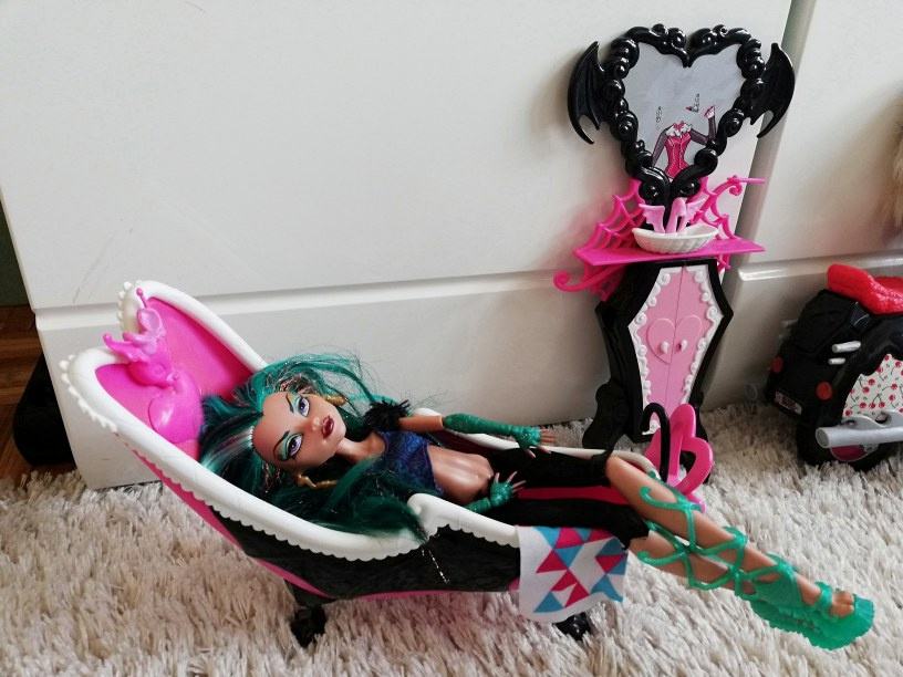 **Monster high set**