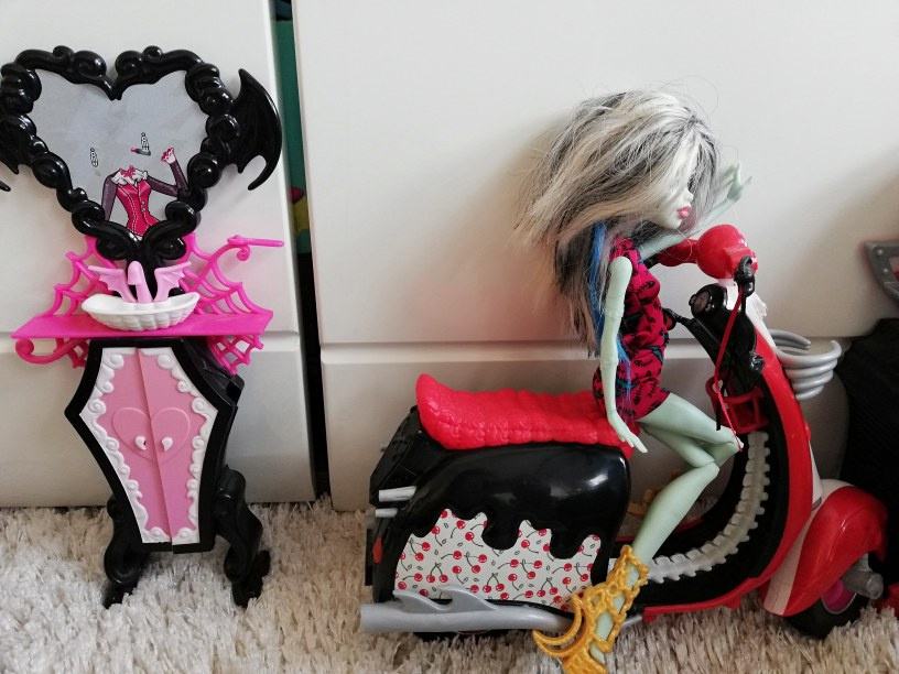 **Monster high set**