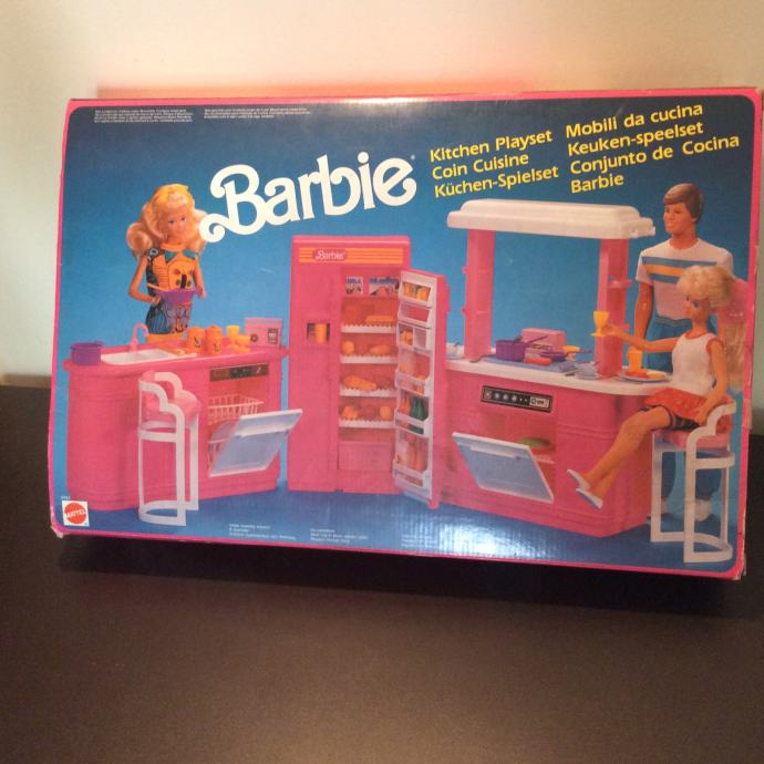 Vintage Mattel Barbie Kitchen playset iz 1990 g.