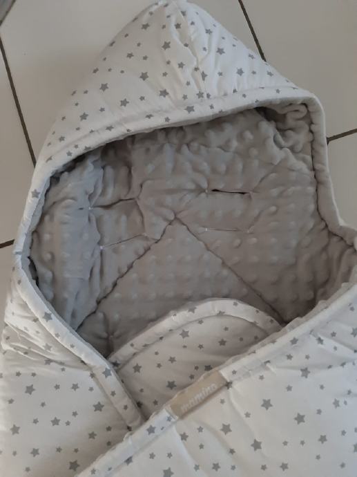 Jasuk dekica za bebe iz rodilišta