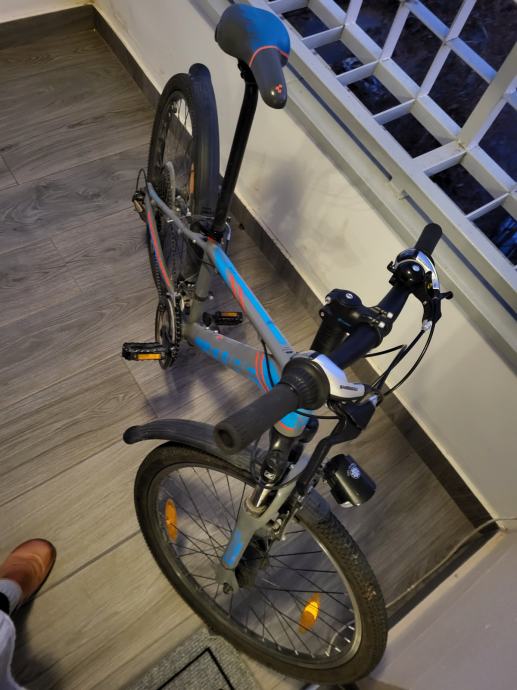 Bicikl Cube 24 inča za djecu od cca 8 do 12 godina