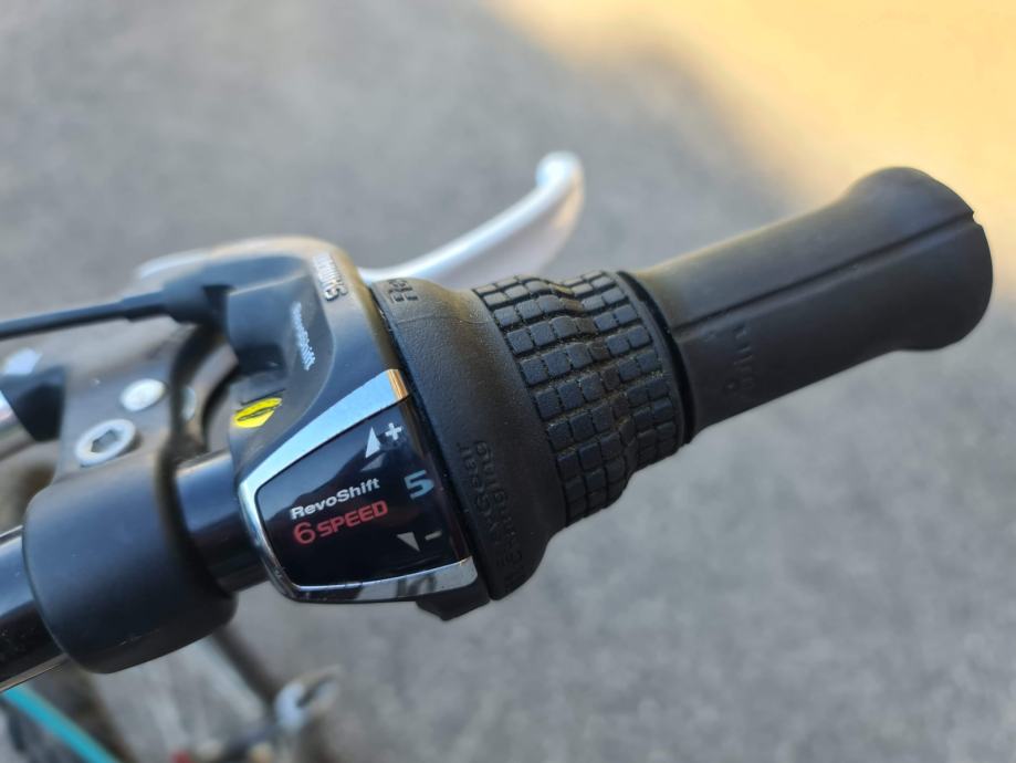 Dječji bicikl BTWIN poply 300 - 24 inča, 6 brzina