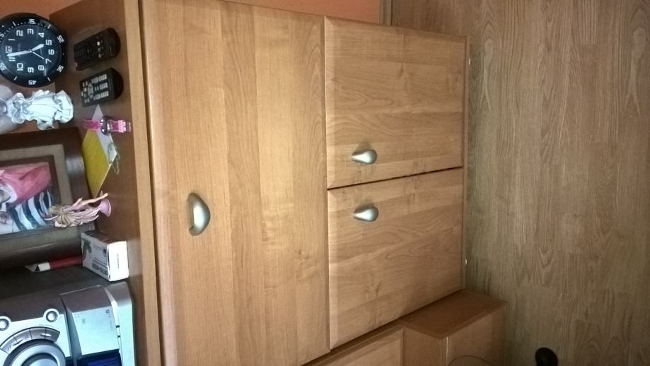 Komplet ormara i komoda za dnevni boravak