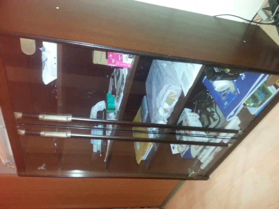 Kredenc staklena vitrina ormar regal