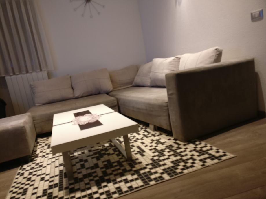 Kutna garnitura za dnevni boravak