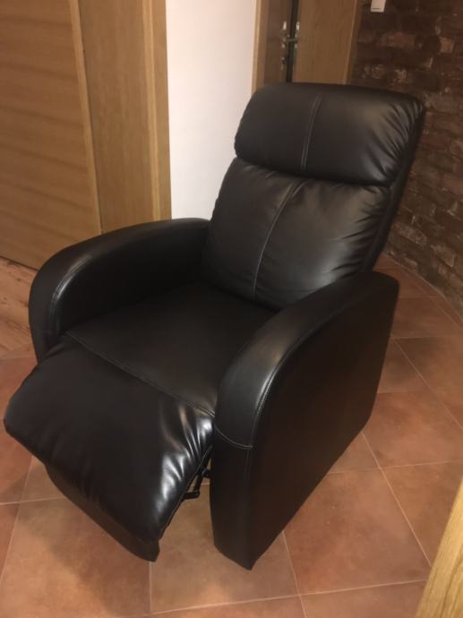 Masazna fotelja s relax funkcijom