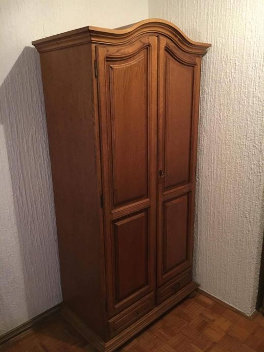 Prekrasan ormar od hrasta masiv SUPER CIJENA