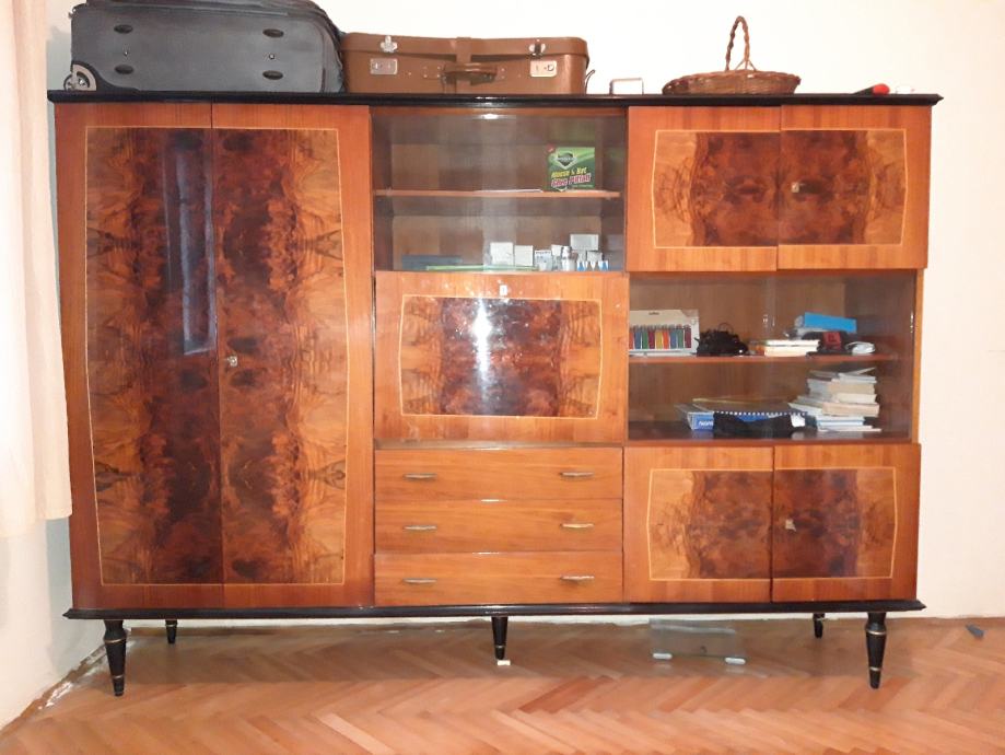 Ormar, vitrina starinska